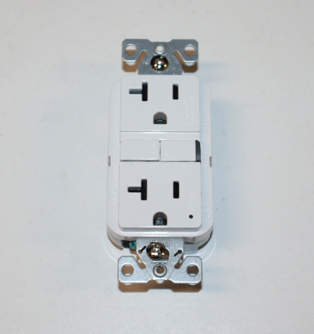 Supplies Depot: Cooper-Eagle TRGF20W 20A 125V Receptacle in White